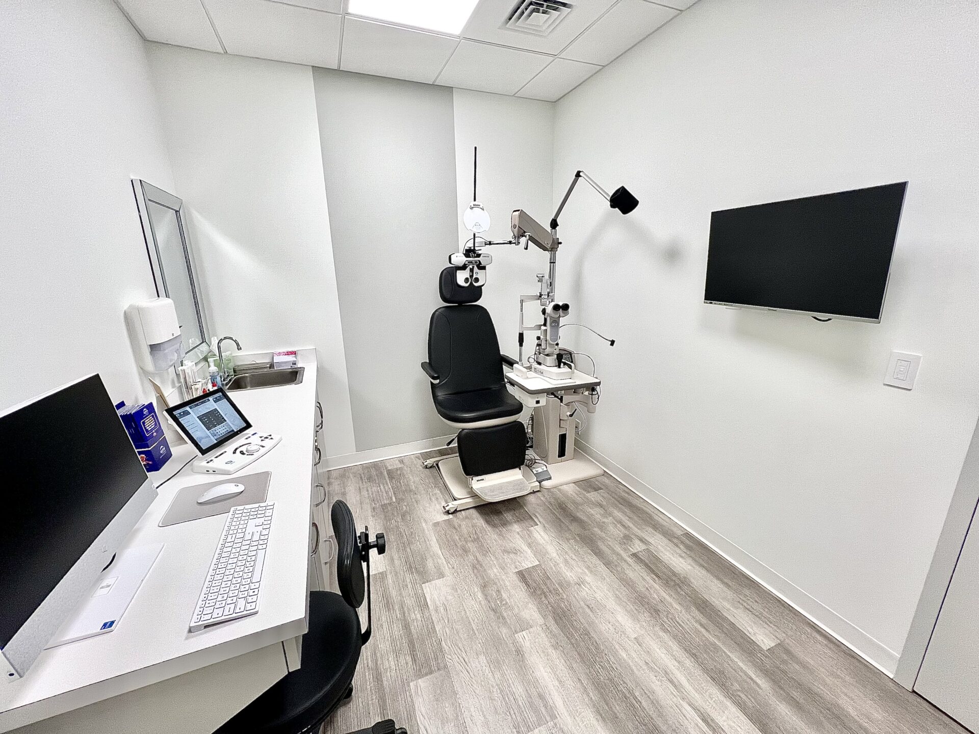 A Test of Patience: Tracy Eyecare Center | Women In Optometry