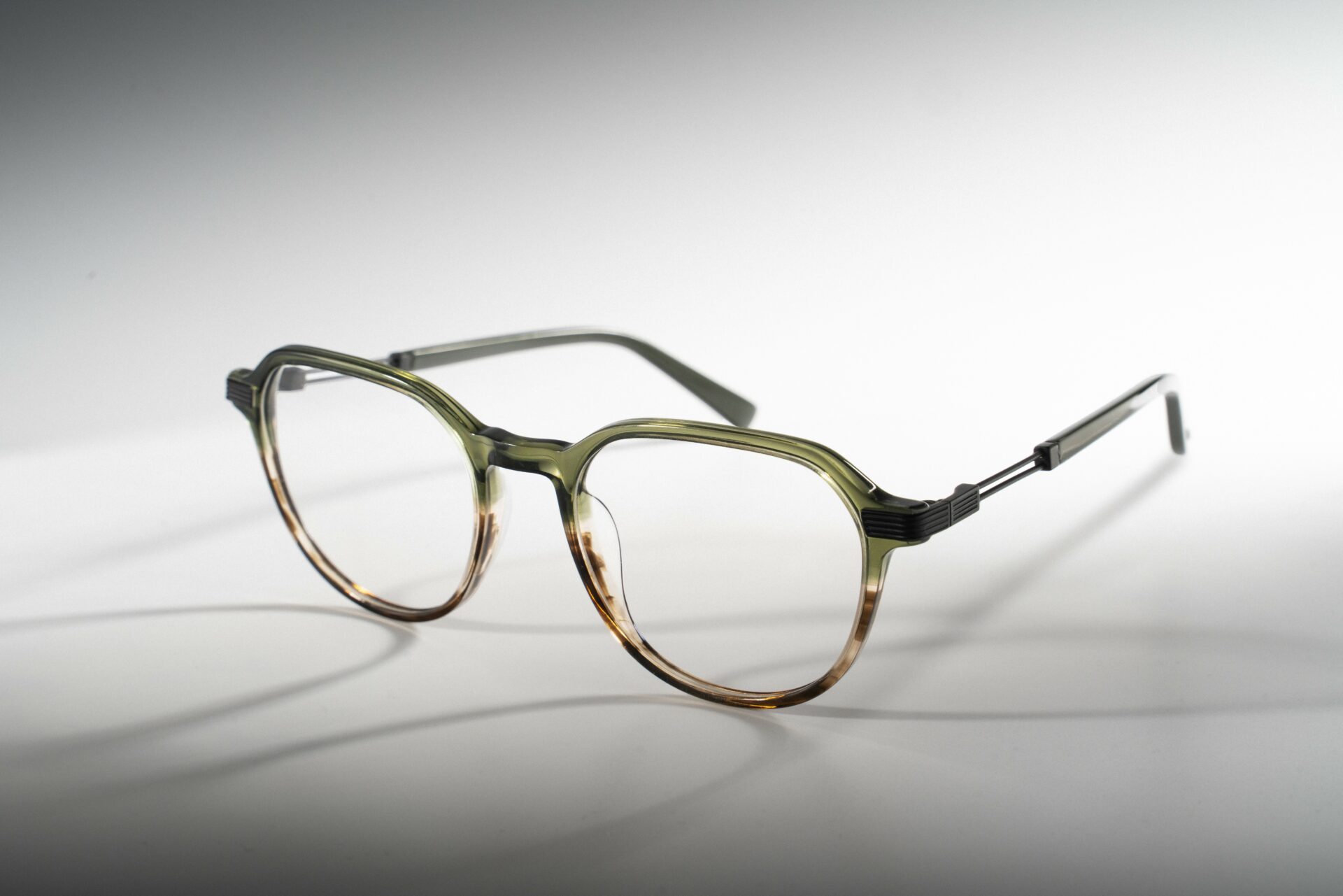 Two Blind Brothers Expands to Eyewear With 2BB Launch | Women In Optometry