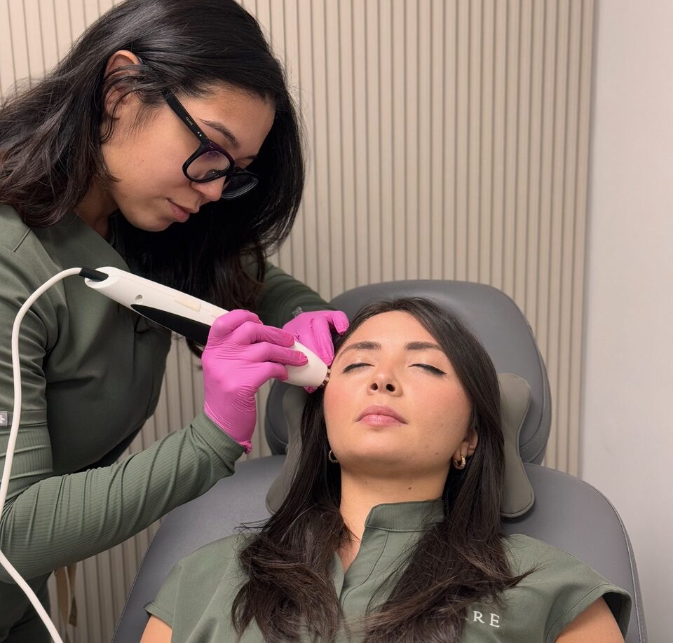 Behind OptiLIFT's Lid Laxity Innovation | Women In Optometry